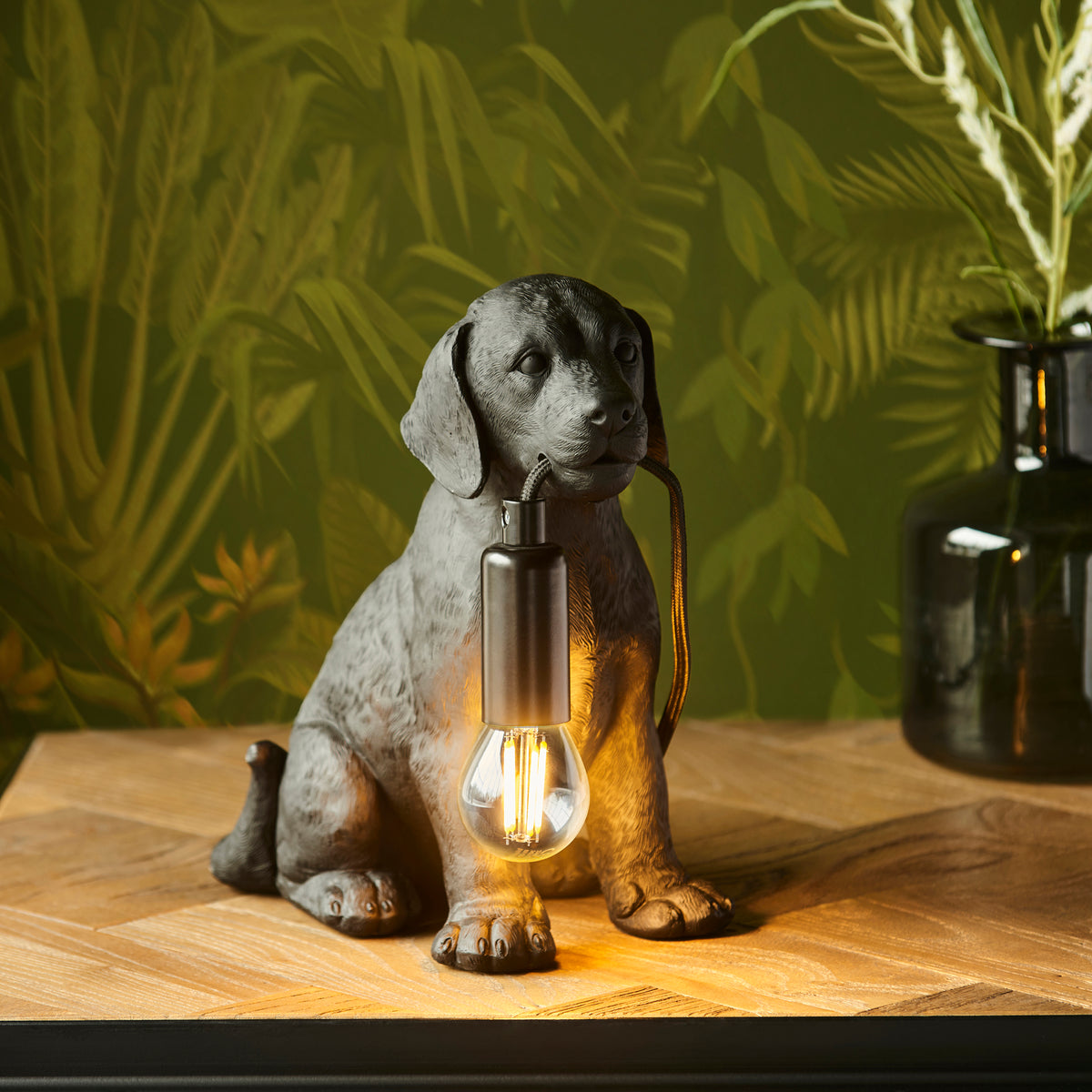 Labrador Puppy Matt Black Table Lamp (0711LAB107365) – Harrison Lighting